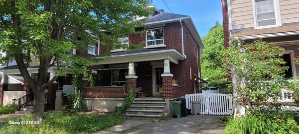 Off-Campus Housing and Sublets near Carleton University